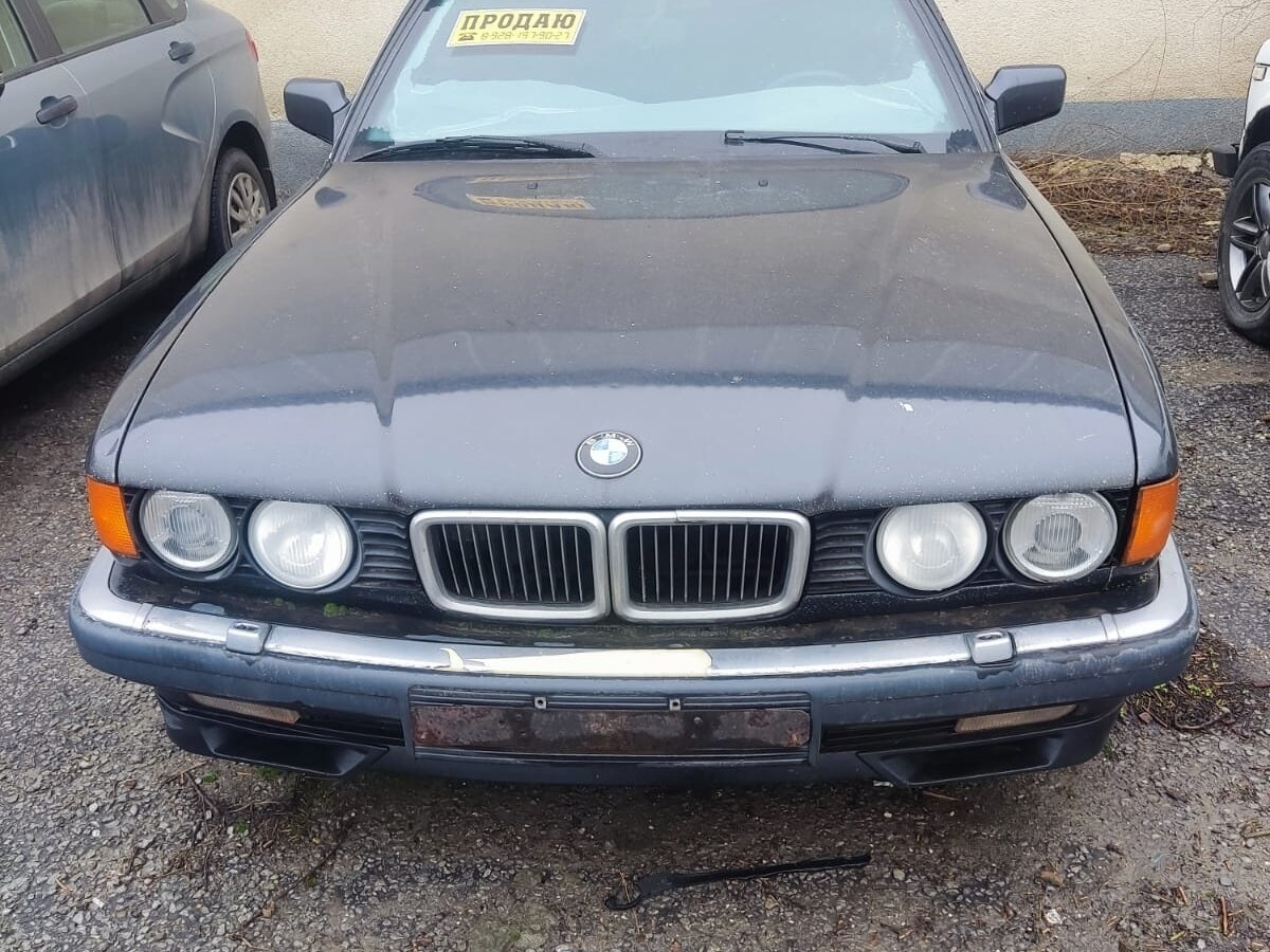 Купить б/у BMW 7 серии II (E32) 750Li 5.0 AT (300 л.с.) бензин автомат в Аксае: чёрный БМВ 7 ...