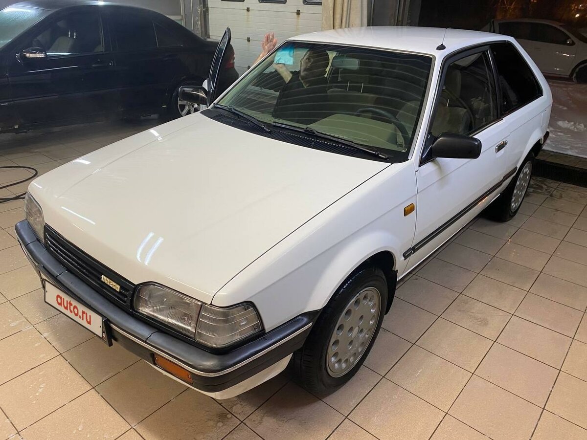 Купить б/у Mazda 323 III (BF) GT 1.6 MT (86 л.с.) бензин механика в Самаре: белый Мазда 323 III ...