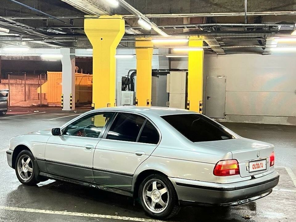 Купить б/у BMW 5 серии IV (E39) 520i 2.0 MT (150 л.с.) бензин механика в Санкт-Петербурге ...