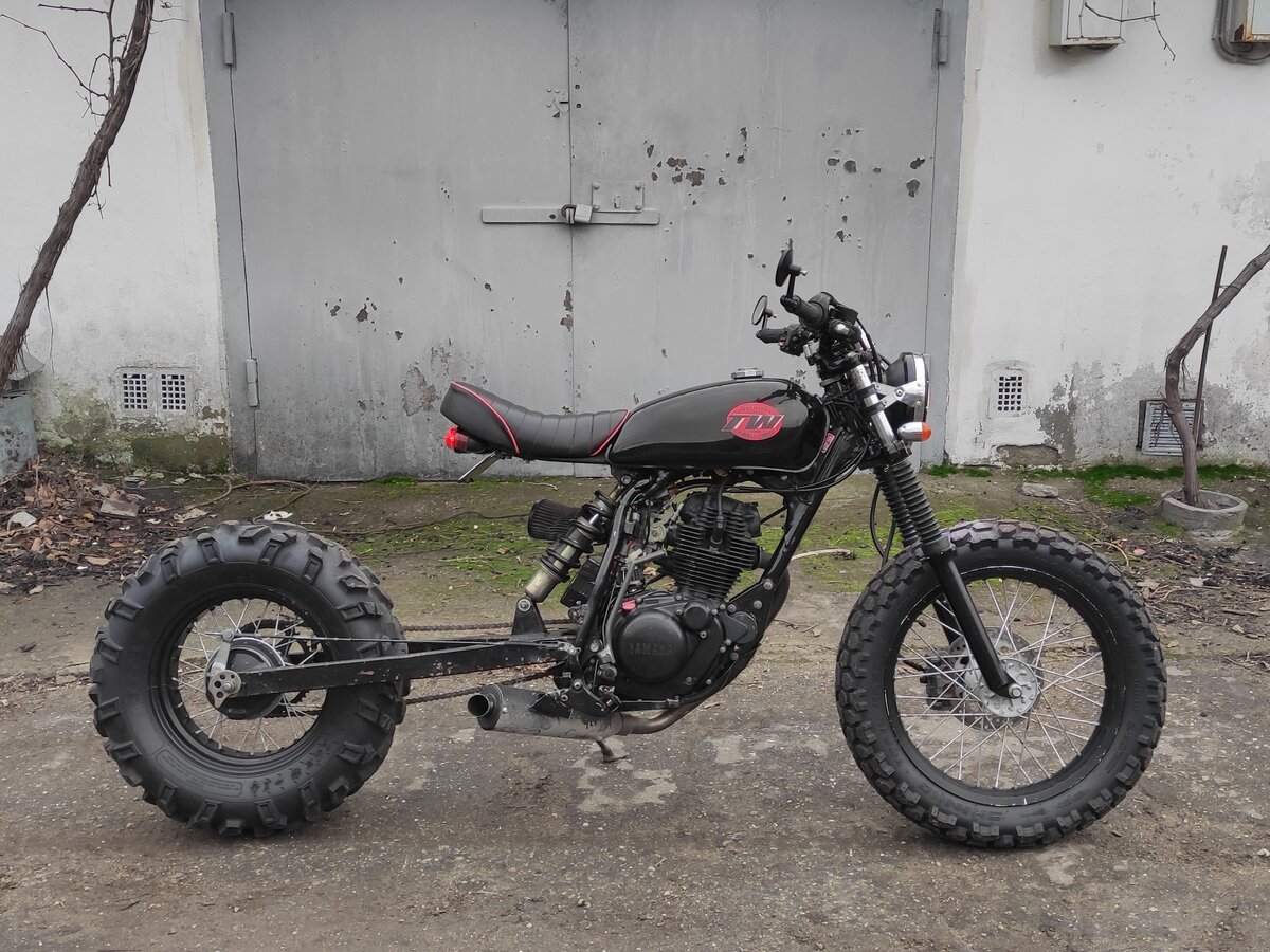 Купить б/у Yamaha TW200 карбюратор 5 передач в Анапе: чёрный мотоцикл ...