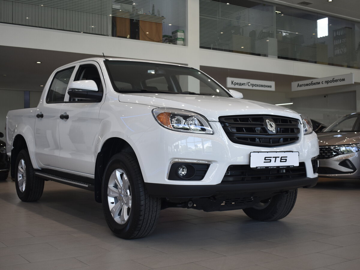 Купить новый Sollers ST6 2023-2025 2.0 MT (176 л.с.) 4WD бензин механика в Томске: белый Соллерс ...
