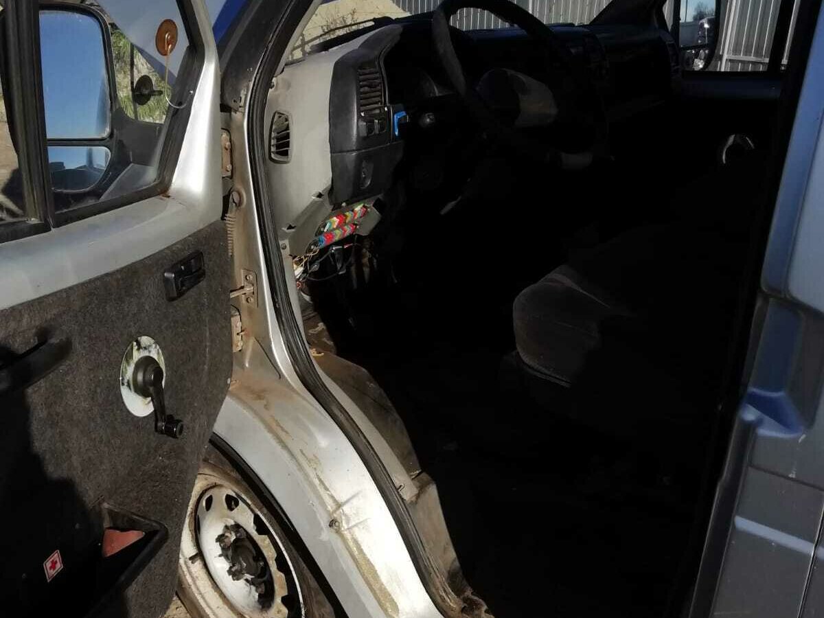 Купить б/у ГАЗ Соболь (2217) бензин механика в Воронеже: серебристый ...