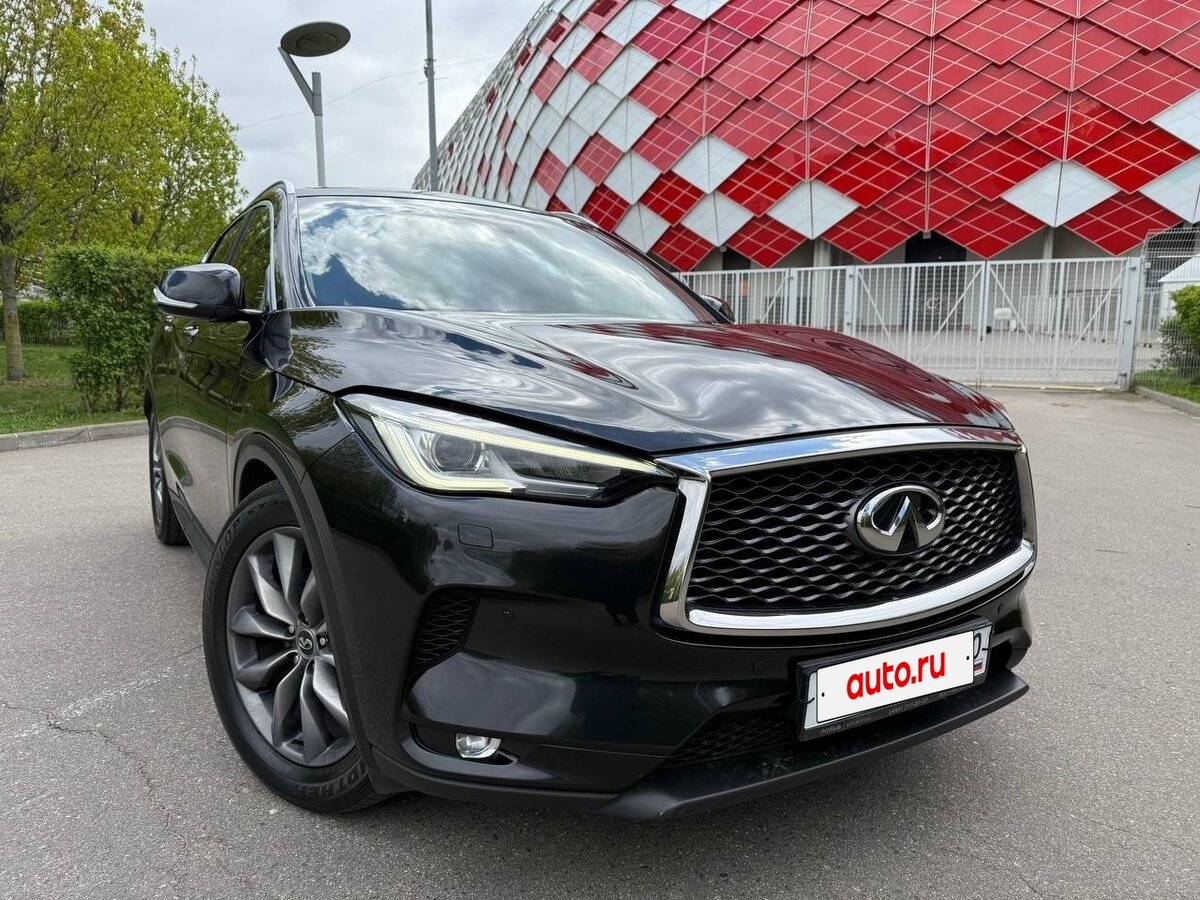 Купить б/у Infiniti QX50 II 2.0 CVT (249 л.с.) 4WD бензин вариатор в Москве: чёрный Инфинити ку ...
