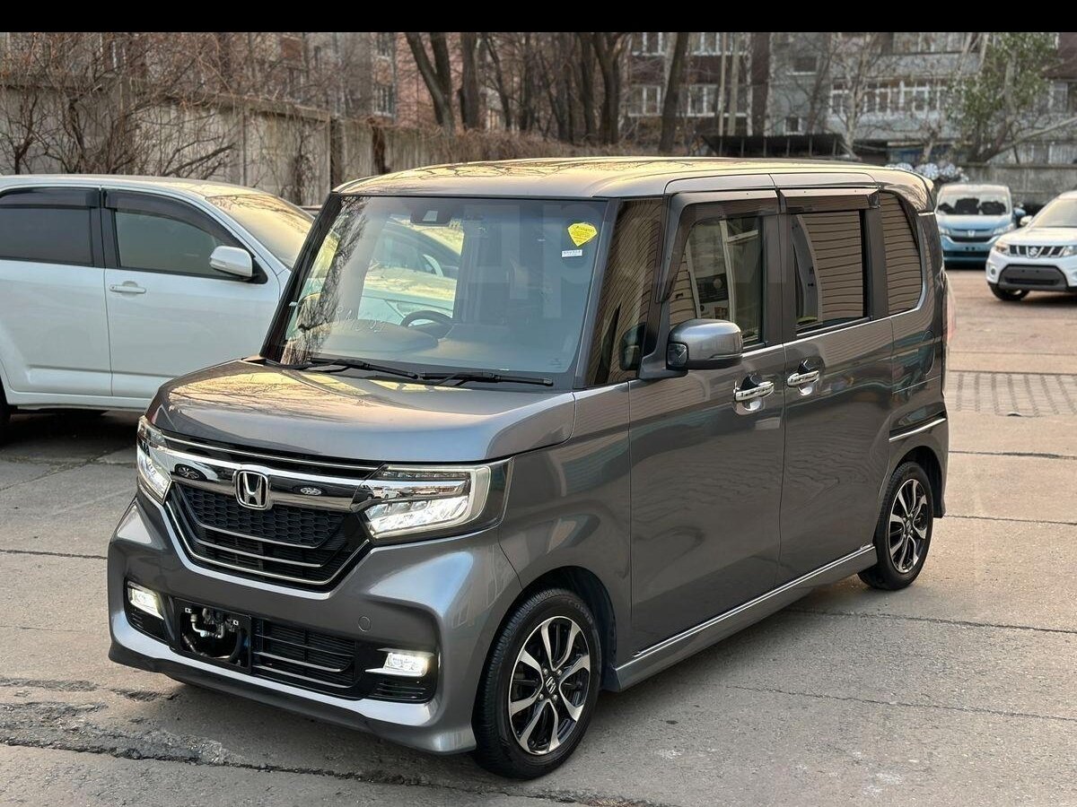 Купить б/у Honda N-BOX II Рестайлинг 0.7 CVT (58 л.с.) бензин вариатор в Белгороде: серый Хонда ...