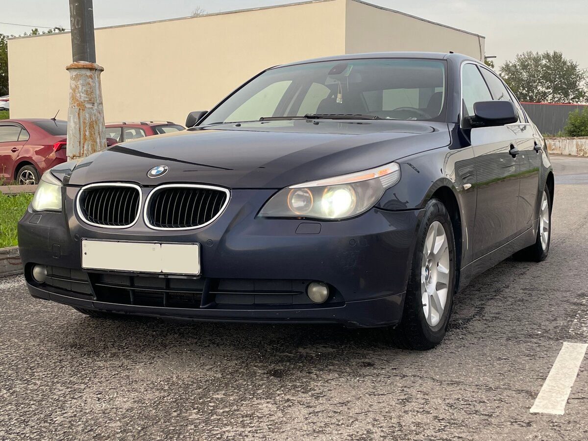 Купить б/у BMW 5 серии V (E60/E61) 520i 2.2 MT (170 л.с.) бензин механика в Москве: синий БМВ 5 ...