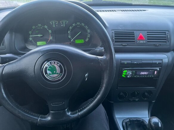 Купить б/у Skoda Octavia I (A4) Рестайлинг 1.8 MT (150 л.с.) бензин ...