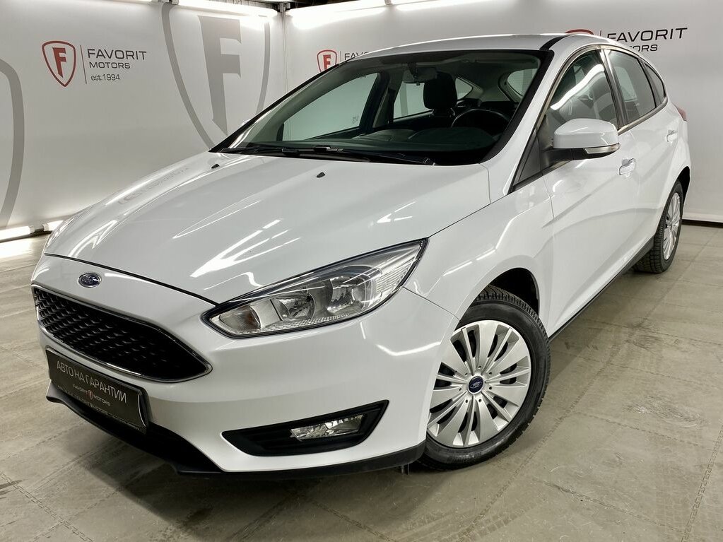 Купить б/у Ford Focus III Рестайлинг 1.6 AMT (105 л.с.) бензин робот в ...