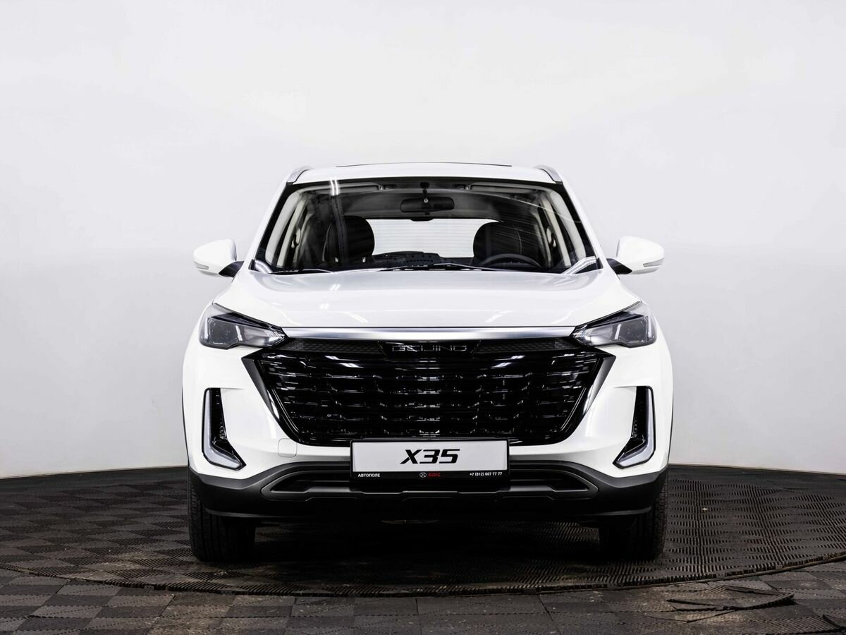 Купить б/у BAIC X35 2019-2025 1.5 CVT (136 л.с.) бензин вариатор в Санкт-Петербурге: белый БАИК ...