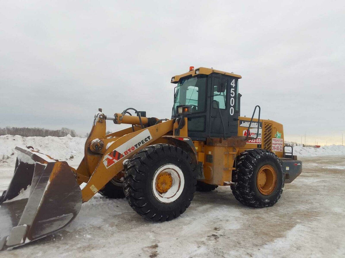 Купить б/у XCMG LW500 в Новосибирске: жёлтый фронтальный погрузчик 2014 ...