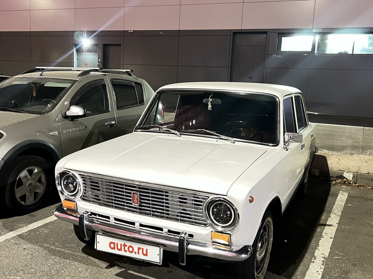 Купить б/у Lada (ВАЗ) 2101 1970-1988 1.2 MT (64 л.с.) бензин механика в Москве: белый Лада 2101 ...