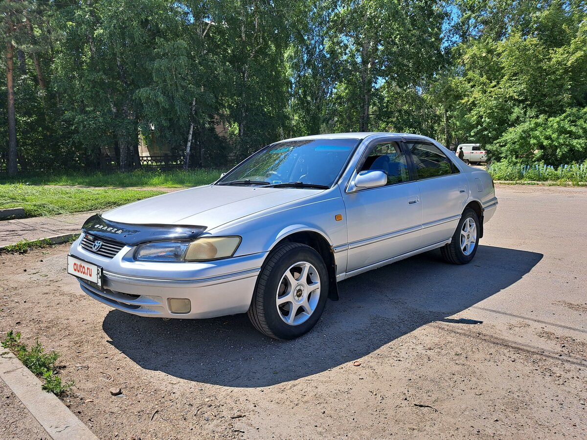 Купить б/у Toyota Camry IV (XV20) Gracia 2.2 AT (140 л.с.) бензин ...