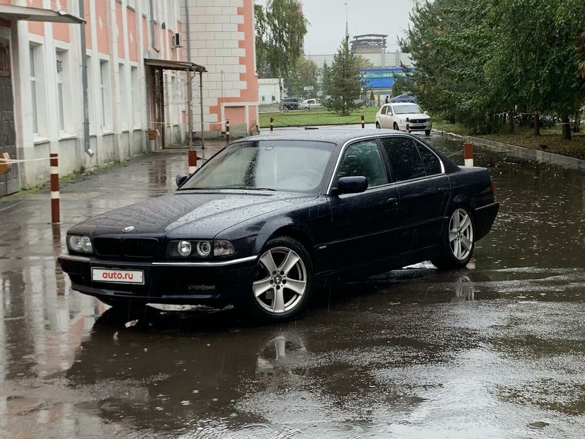 Купить б/у BMW 7 серии III (E38) 728i 2.8 AT (193 л.с.) бензин автомат в Рыбинске: синий БМВ 7 ...