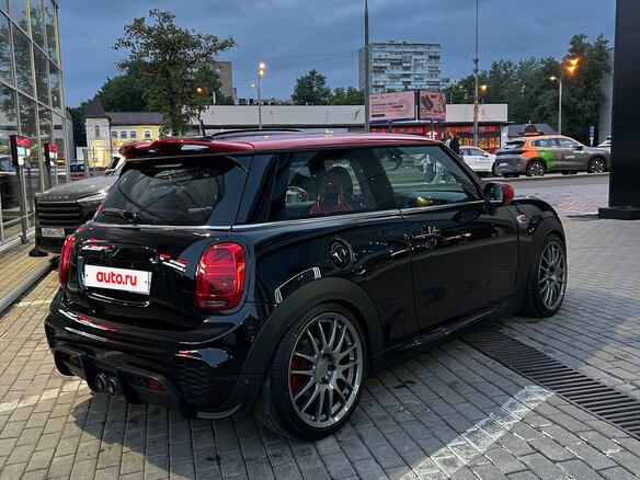 Купить б/у Mini Hatch III (F55/F56) JCW 2.0 AT (231 л.с.) бензин ...