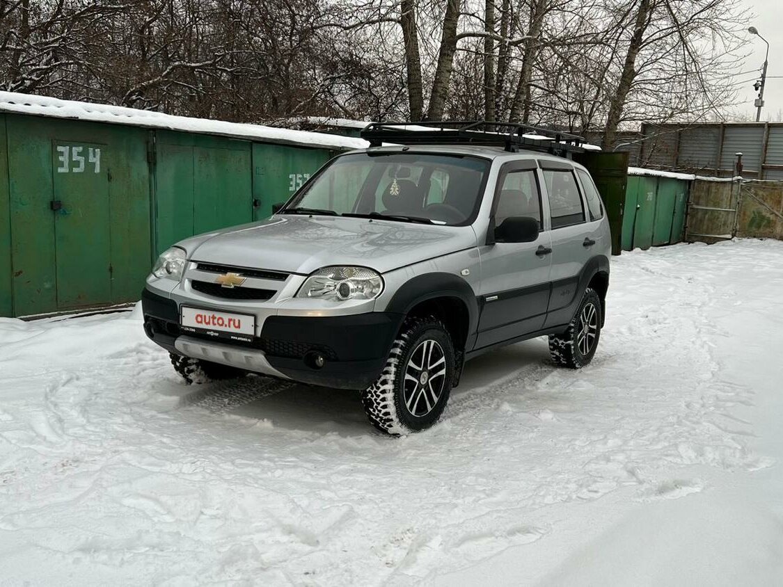 Купить б/у Chevrolet Niva I Рестайлинг 1.7 MT (80 л.с.) 4WD бензин ...