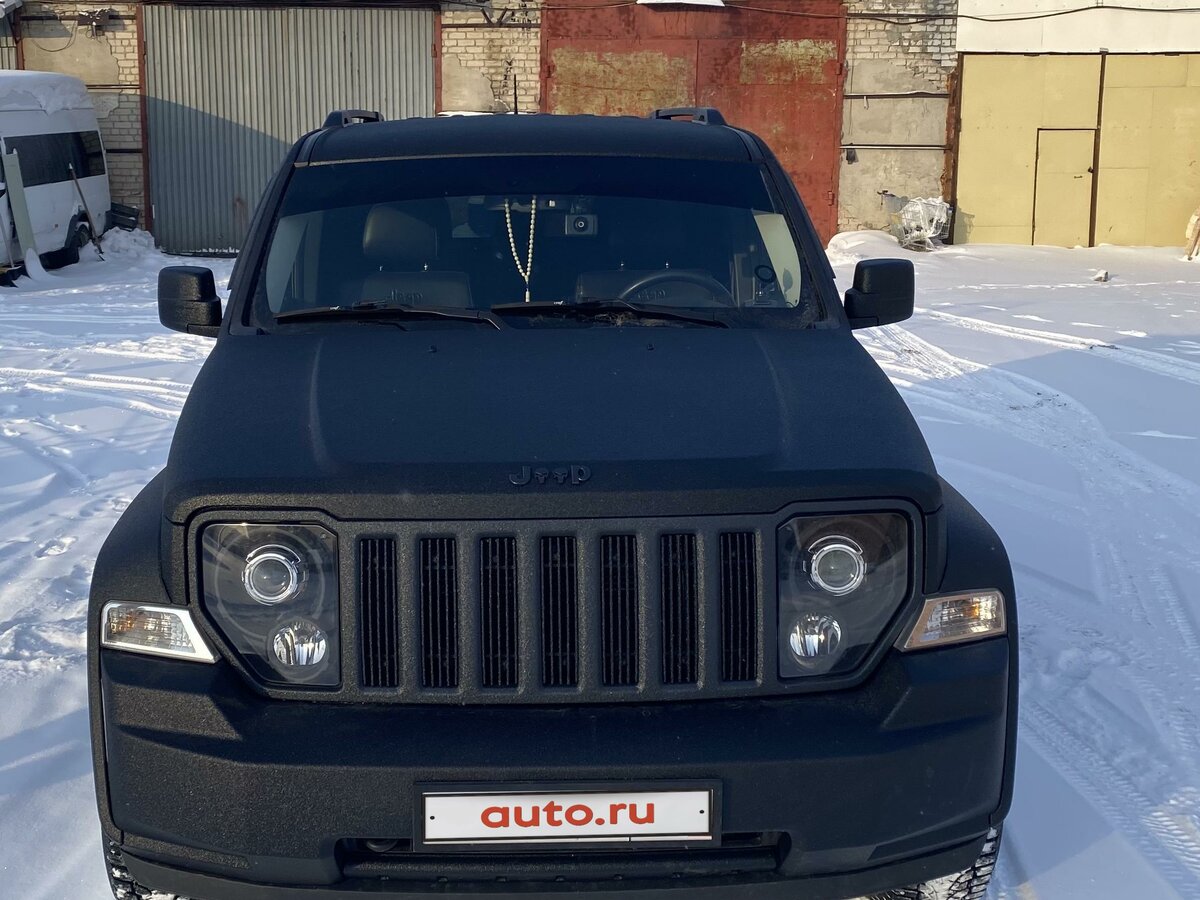 Купить б/у Jeep Cherokee IV (KK) 3.7 AT (205 л.с.) 4WD бензин автомат в Нефтеюганске: чёрный ...