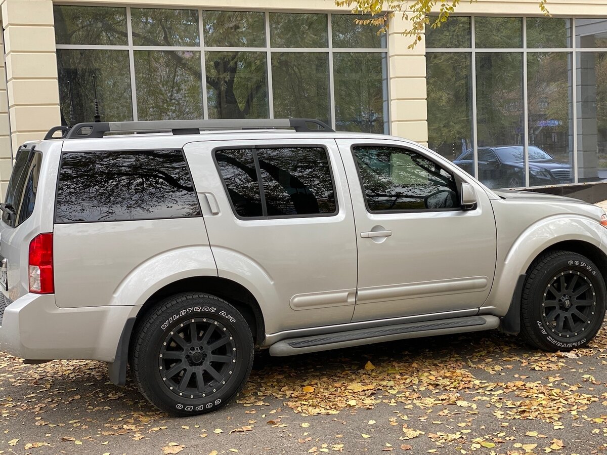 Купить б/у Nissan Pathfinder III Рестайлинг 4.0 AT (269 л.с.) 4WD ...