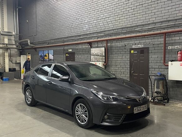 Купить б/у Toyota Corolla XI (E160, E170, E180) Рестайлинг 1 1.6 CVT (132 л.с.) бензин вариатор ...