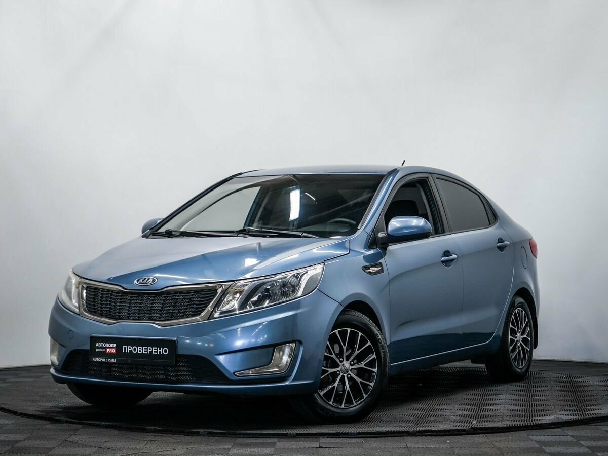 Купить б/у Kia Rio III 1.4 MT (107 л.с.) бензин механика в Санкт-Петербурге: голубой Киа Рио III ...