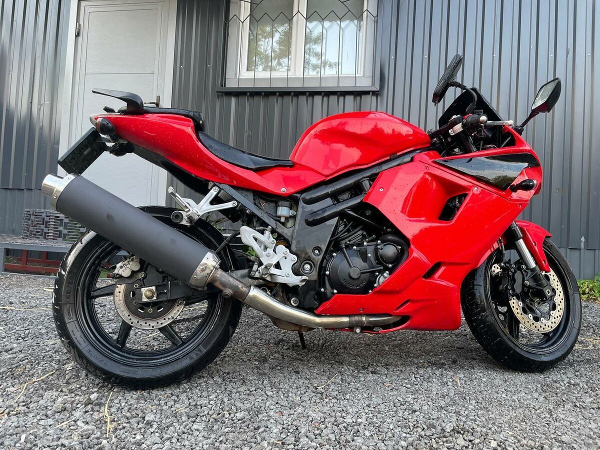 Купить б/у Hyosung Comet GT650 инжектор 6 передач в Москве: красный ...