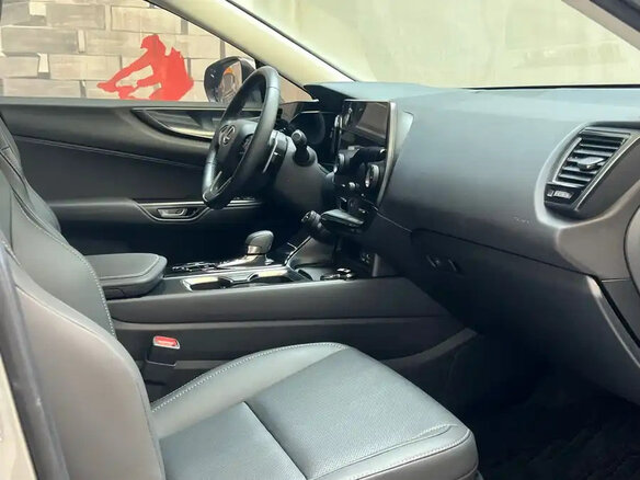 Купить б/у Lexus NX II 260 2.5 AT (203 л.с.) бензин автомат во ...