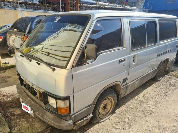 Купить б/у Toyota HiAce H50 H60 H70 2.0 AT (98 л.с.) бензин автомат в ...