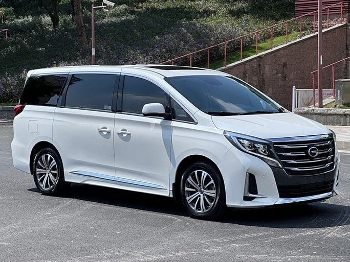 Купить б/у GAC Trumpchi M8 I 2.0 AT (252 л.с.) бензин автомат во Владивостоке: белый Трампчи М8 ...