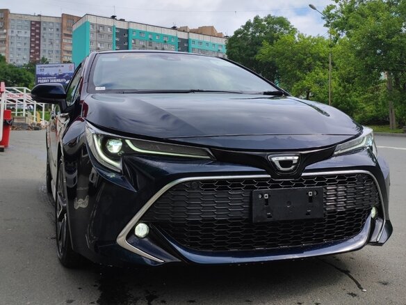 Купить б/у Toyota Corolla XII (E210) 1.2 CVT (116 л.с.) бензин вариатор в Санкт-Петербурге ...