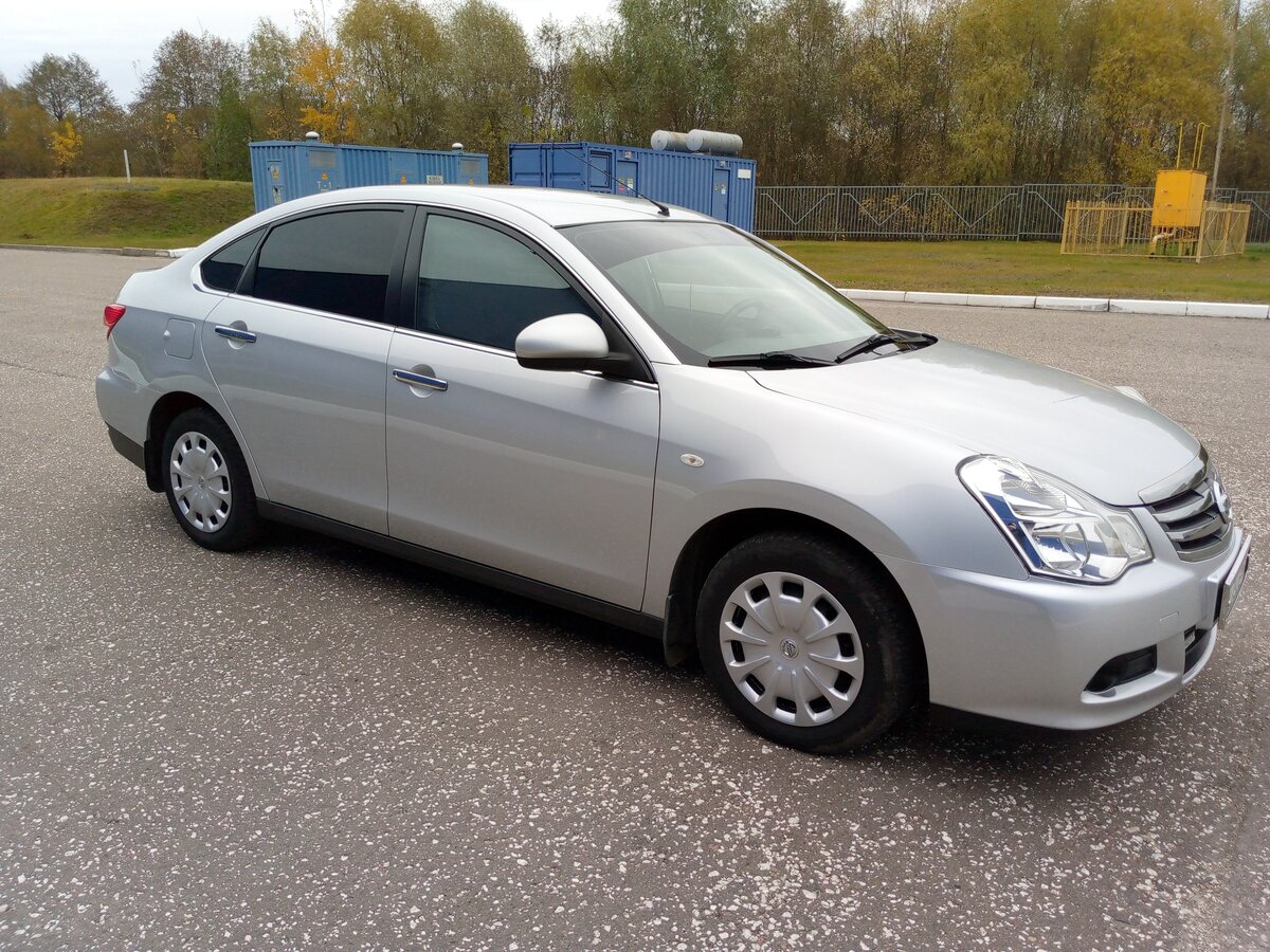Купить б/у Nissan Almera III (G15) 1.6 AT (102 л.с.) бензин автомат в Брянске: серебристый ...