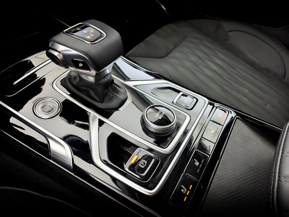 Купить б/у Hongqi HS5 I 2.0 AT (218 л.с.) 4WD бензин автомат в ...