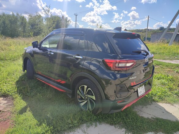 Купить б/у Toyota Raize I 1.0 CVT (98 л.с.) бензин вариатор в Сызрани ...