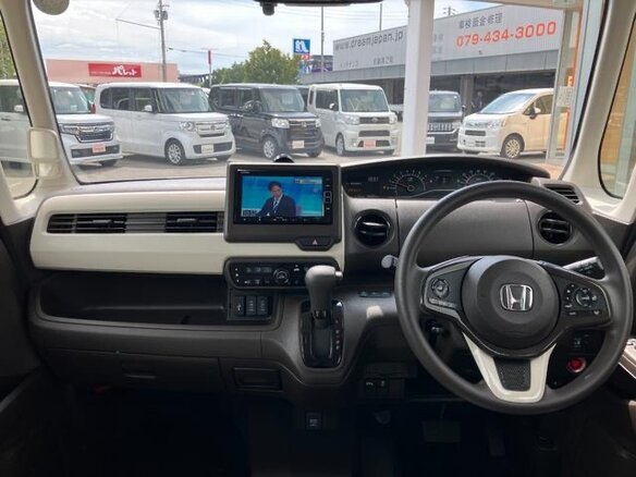 Купить б/у Honda N-BOX II Рестайлинг 0.7 CVT (64 л.с.) 4WD бензин ...