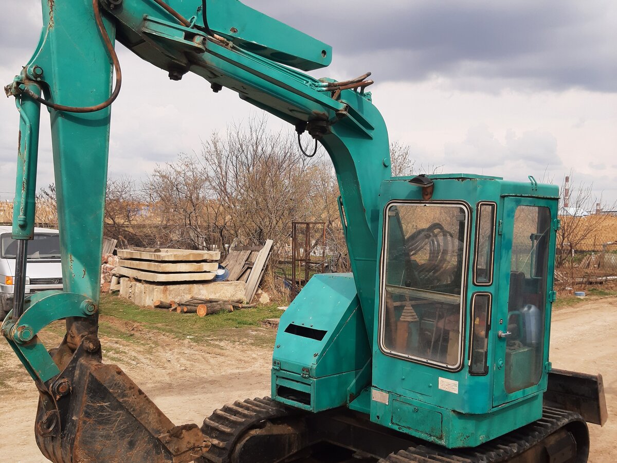 Купить б/у Hanix NB - series в Волгограде: зелёный мини-экскаватор 2000 ...