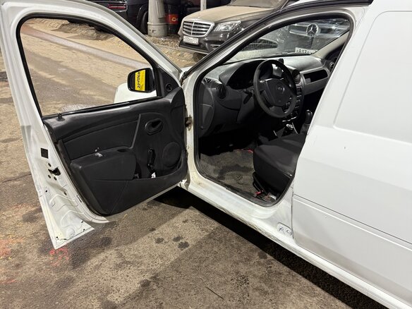 Купить б/у Lada (ВАЗ) Largus I 1.6 MT (84 л.с.) бензин механика в ...