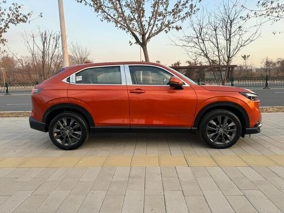 Купить б/у Honda XR-V II 1.5 CVT (124 л.с.) бензин вариатор во Владивостоке: оранжевый Хонда ХР ...