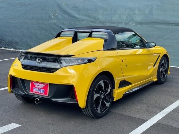 Купить б/у Honda S660 2015-2022 0.7 CVT (64 л.с.) бензин вариатор во Владивостоке: жёлтый Хонда ...