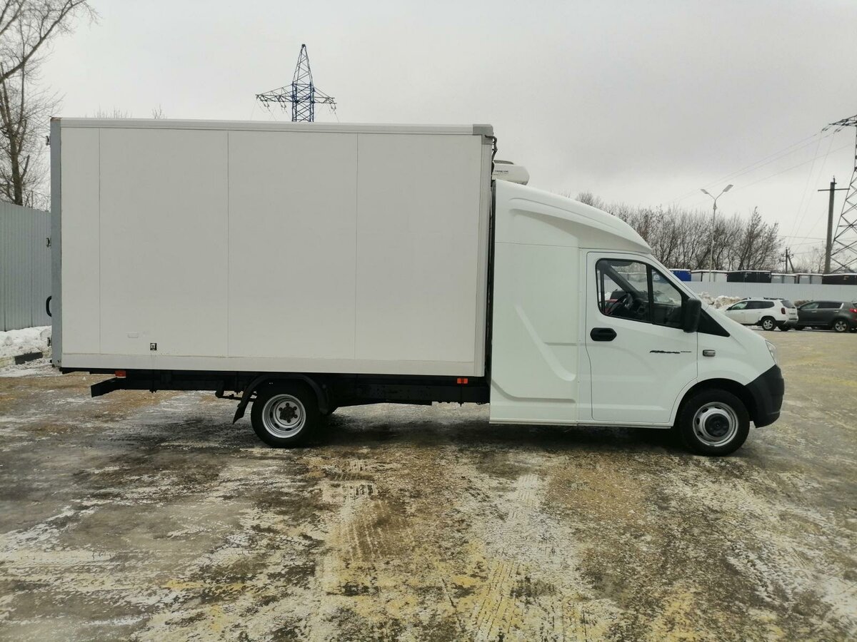 Купить б/у ГАЗ ГАЗель Next дизель механика в Москве: белый рефрижератор ...