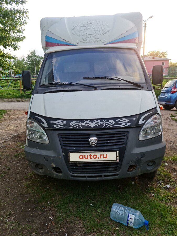 Купить б/у ГАЗ ГАЗель (3302) бензин механика в Красноярске: белый цельнометаллический фургон ...