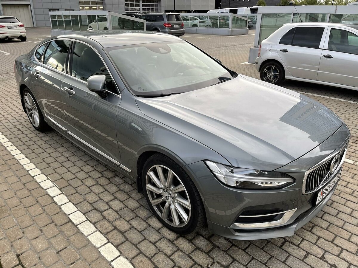 Купить б/у Volvo S90 II 2.0 AT (190 л.с.) бензин автомат в Санкт-Петербурге: серебристый Вольво ...