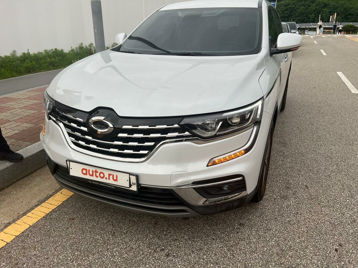 Купить б/у Renault Samsung QM6 I 2.0 CVT (144 л.с.) бензин вариатор в Красноярске: белый Рено ...