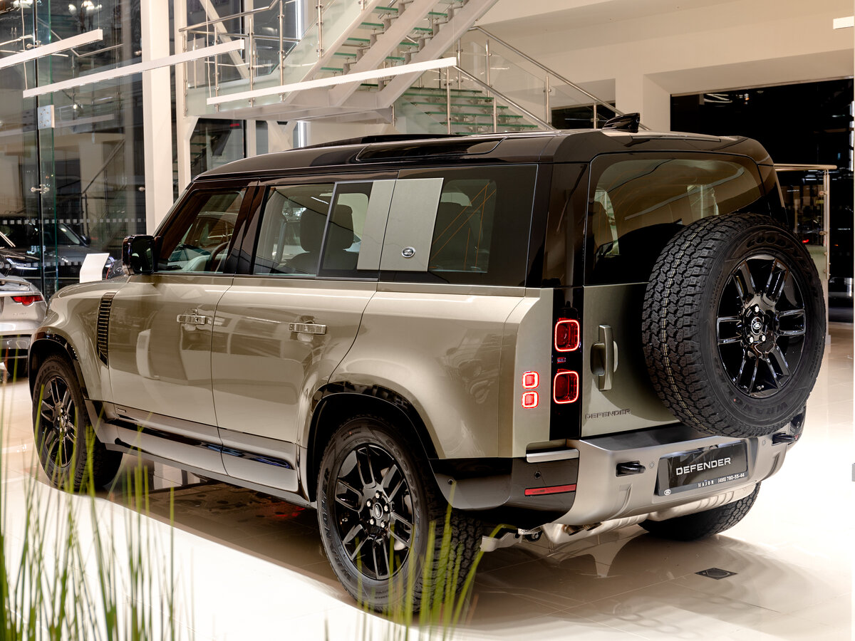Купить новый Land Rover Defender II 110 3.0d AT (249 л.с.) 4WD дизель ...