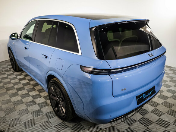Купить новый Lixiang L8 I 42.8 kWh 1.5hyb AT (449 л.с.) 4WD гибрид автомат в Санкт-Петербурге ...