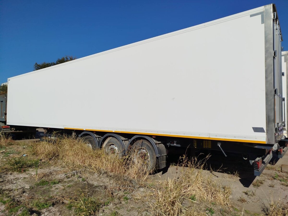 Купить б/у UzAutoTrailer UAT-SRGB-8728.01 в Оренбурге: белый полуприцеп ...