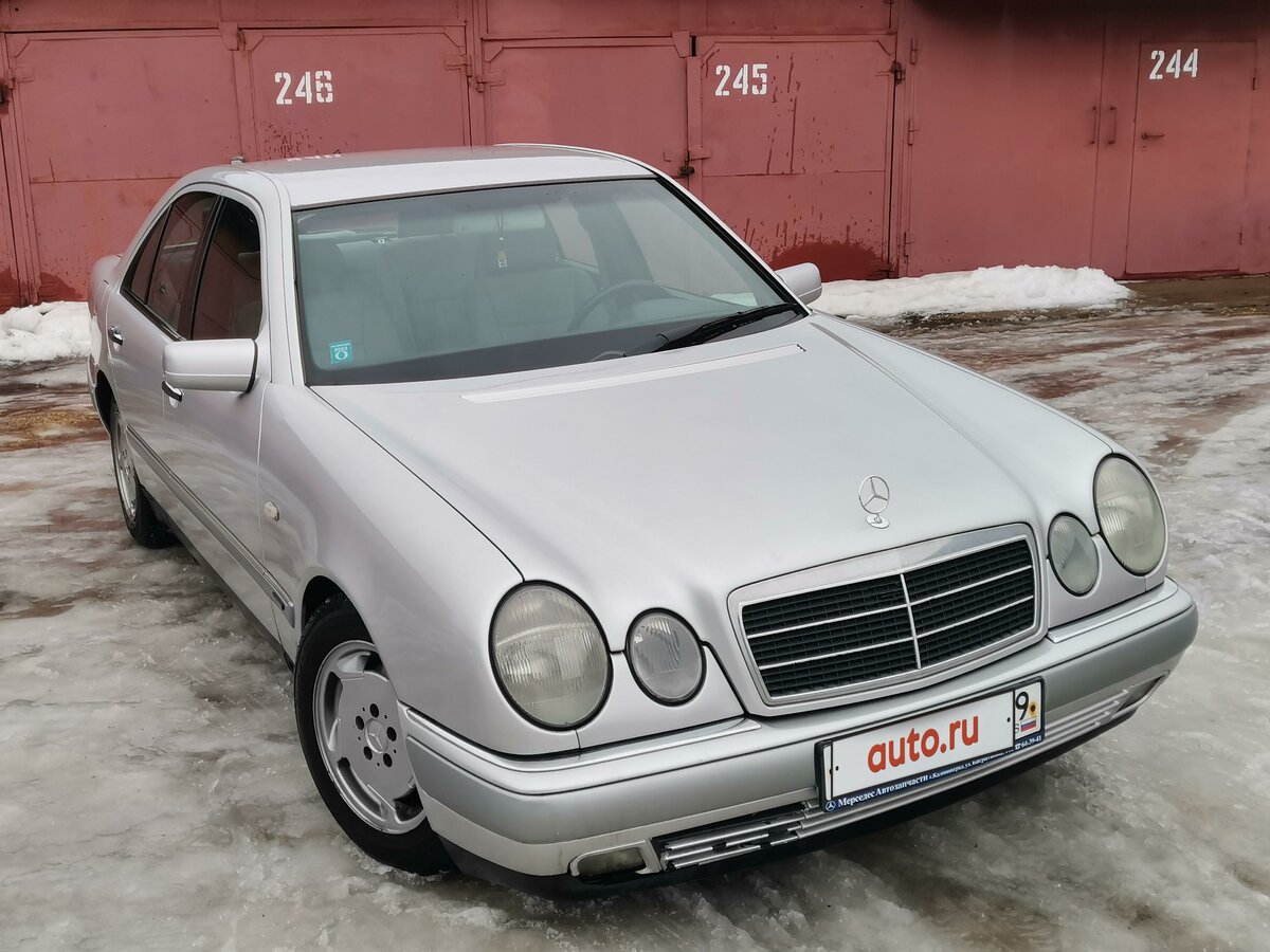 Купить б/у Mercedes-Benz E-Класс II (W210, S210) 200 2.0 AT (136 л.с.) бензин автомат в Санкт ...