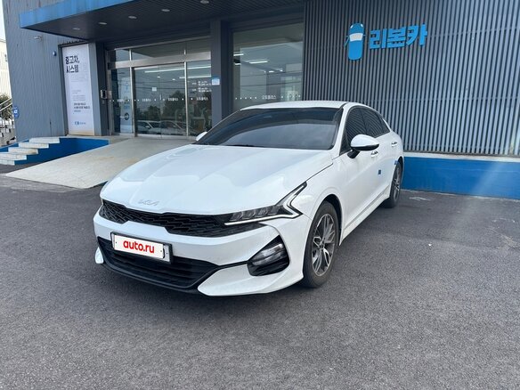 Купить б/у Kia K5 III 2.0 AT (160 л.с.) бензин автомат в Краснодаре: белый Киа к5 III седан 2022 ...
