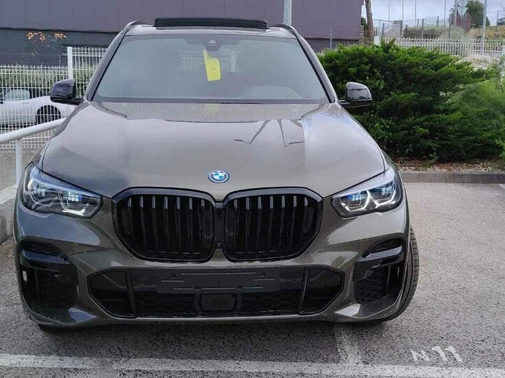 Купить б/у BMW X5 IV (G05/G18) 45e 3.0hyb AT (394 л.с.) 4WD гибрид ...