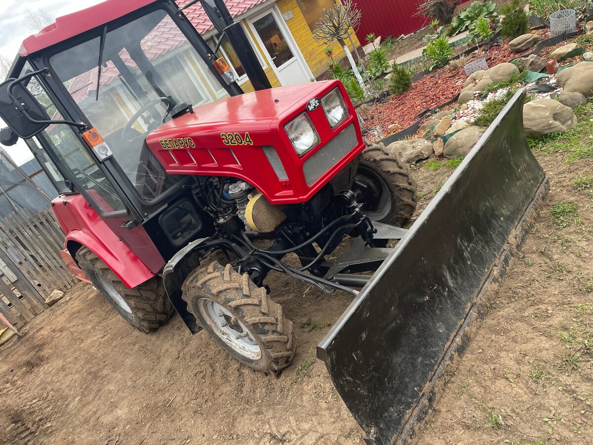 Купить б/у МТЗ (BELARUS) 320 в Кирове: колесный трактор 2012 года по ...