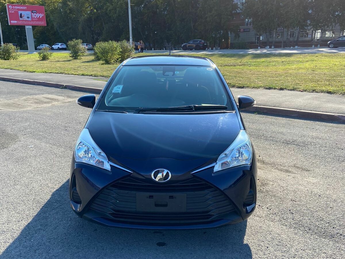 Купить б/у Toyota Vitz III (XP130) Рестайлинг 2 1.0 CVT (69 л.с ...