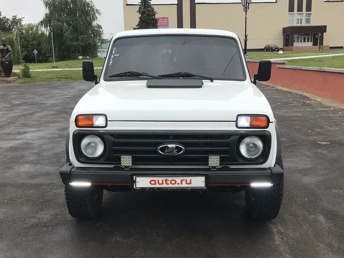 Купить б/у Lada (ВАЗ) 2121 (4x4) I 1.6 MT (75 л.с.) 4WD бензин механика в Кромах: белый Лада ...