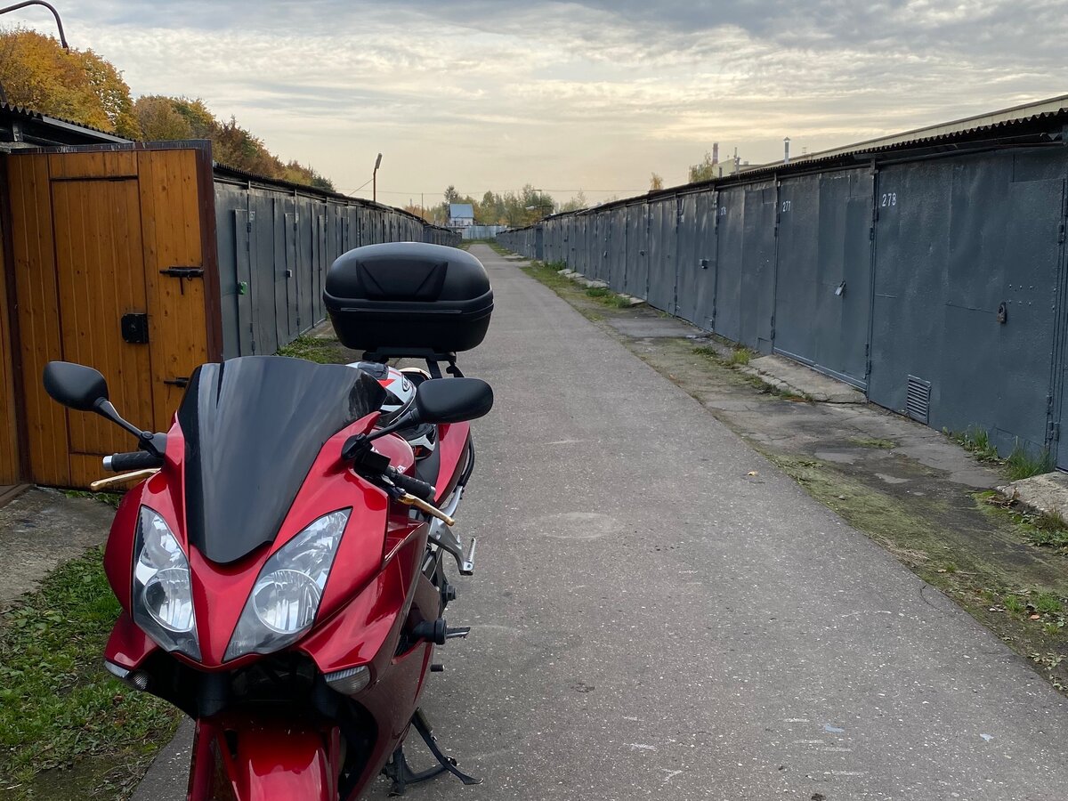 Купить б/у Honda VFR 800 инжектор 6 передач в Москве: красный спорт ...