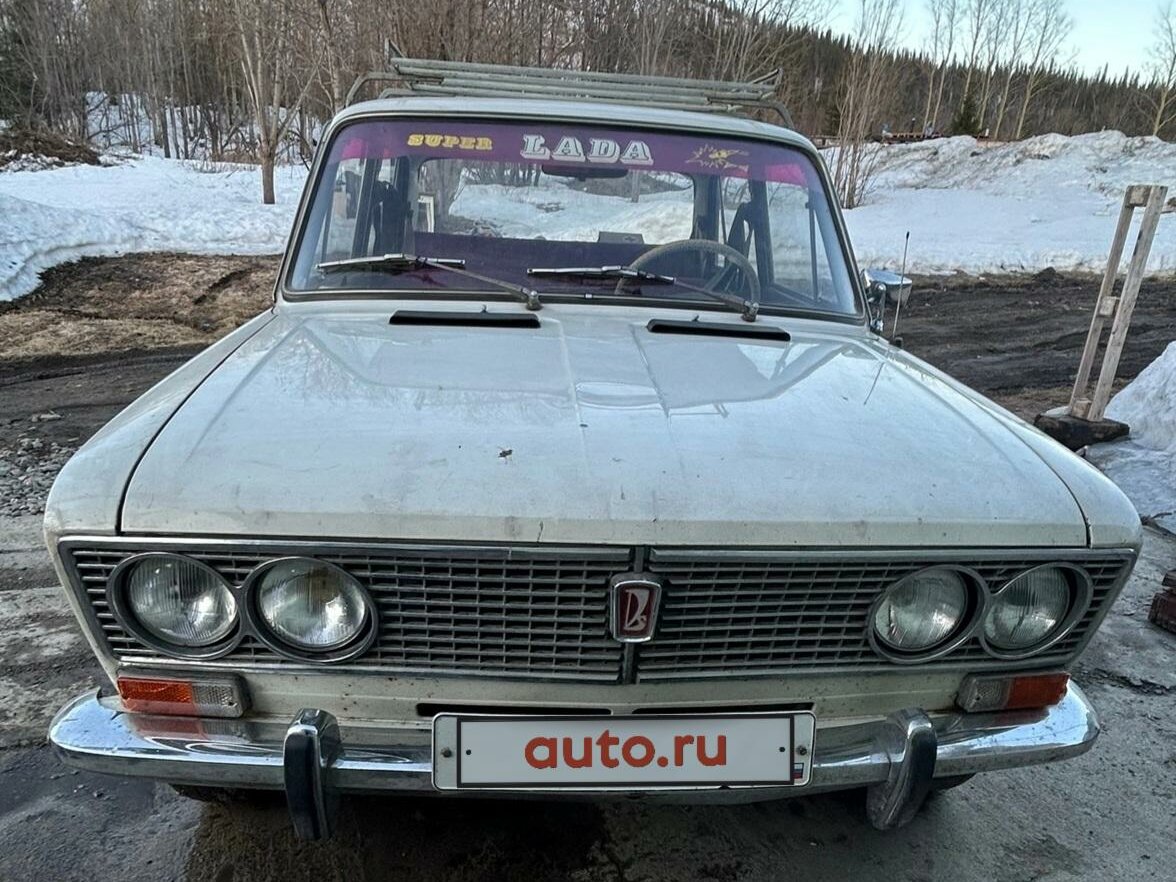 Купить б/у Lada (ВАЗ) 2103 1972-1984 1.5 MT (75 л.с.) бензин механика в Кировске: белый Лада ...